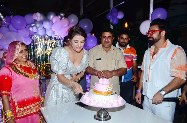 Kemmannu.com | Aman Verma, Ruchi Gujjar & Jubin Shah ‘Ek Ladki’ song Out Now